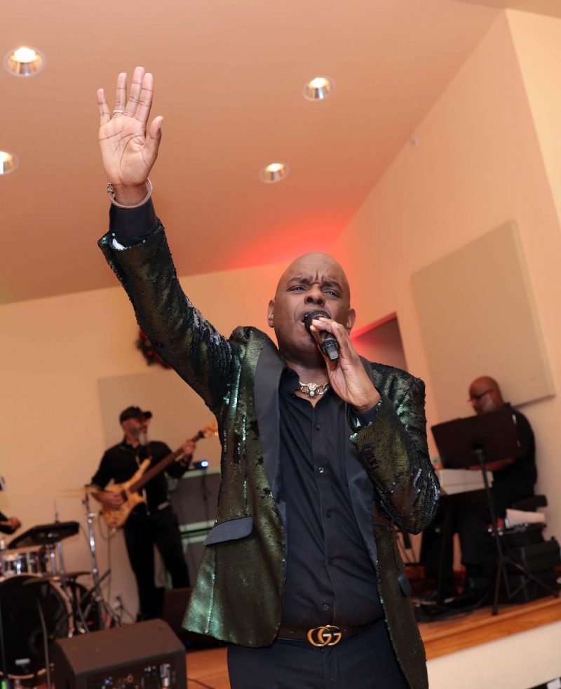 Club Lincoln: A Christmas Concert with Quan Howell | The Lincoln